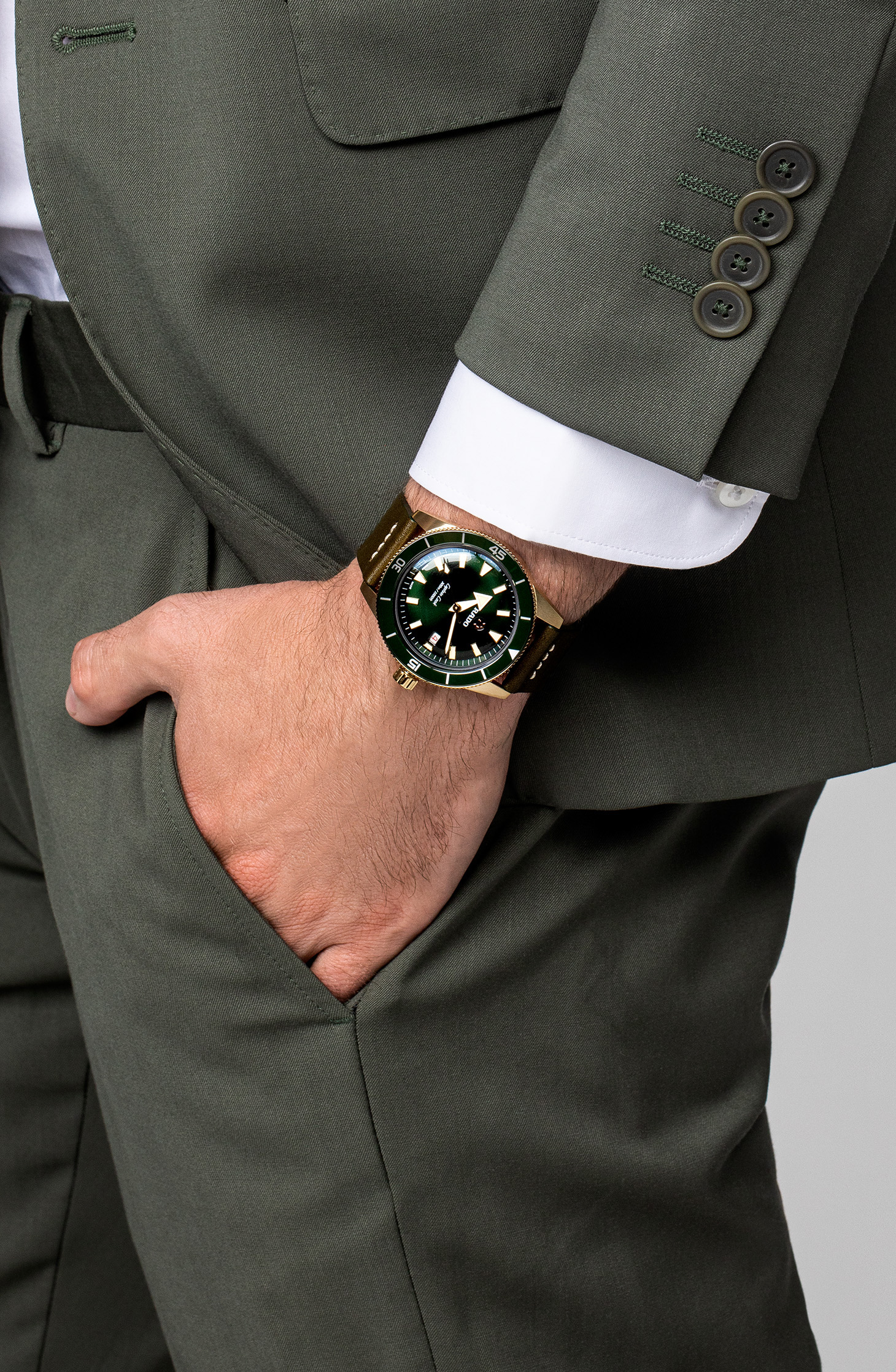 Captain Cook Automatic Bronze Men Bronze Watch R32504315 | Rado® United ...