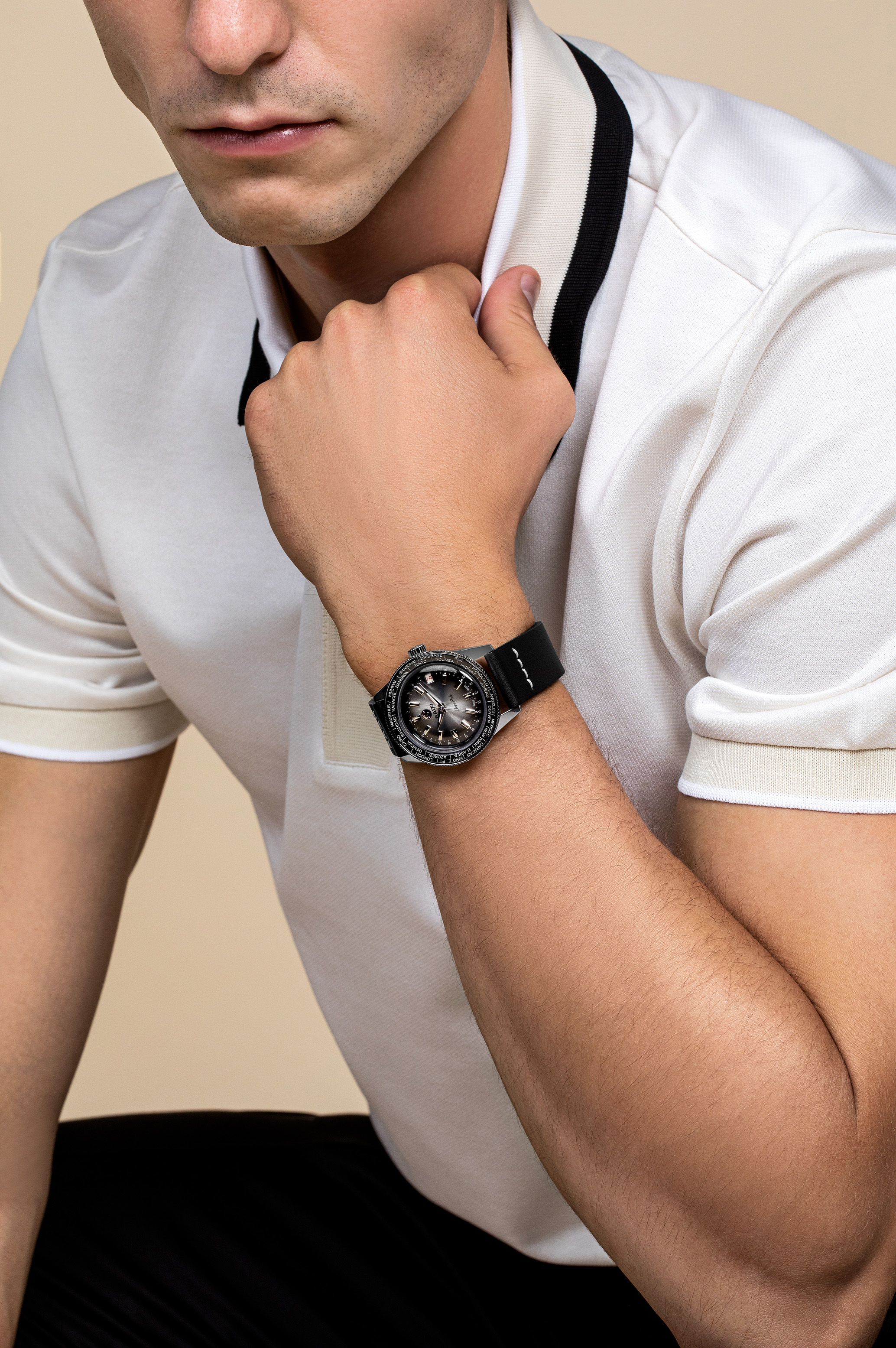 Captain Cook Over-Pole Unisex Stainless Steel Watch R32116158 | Rado® India