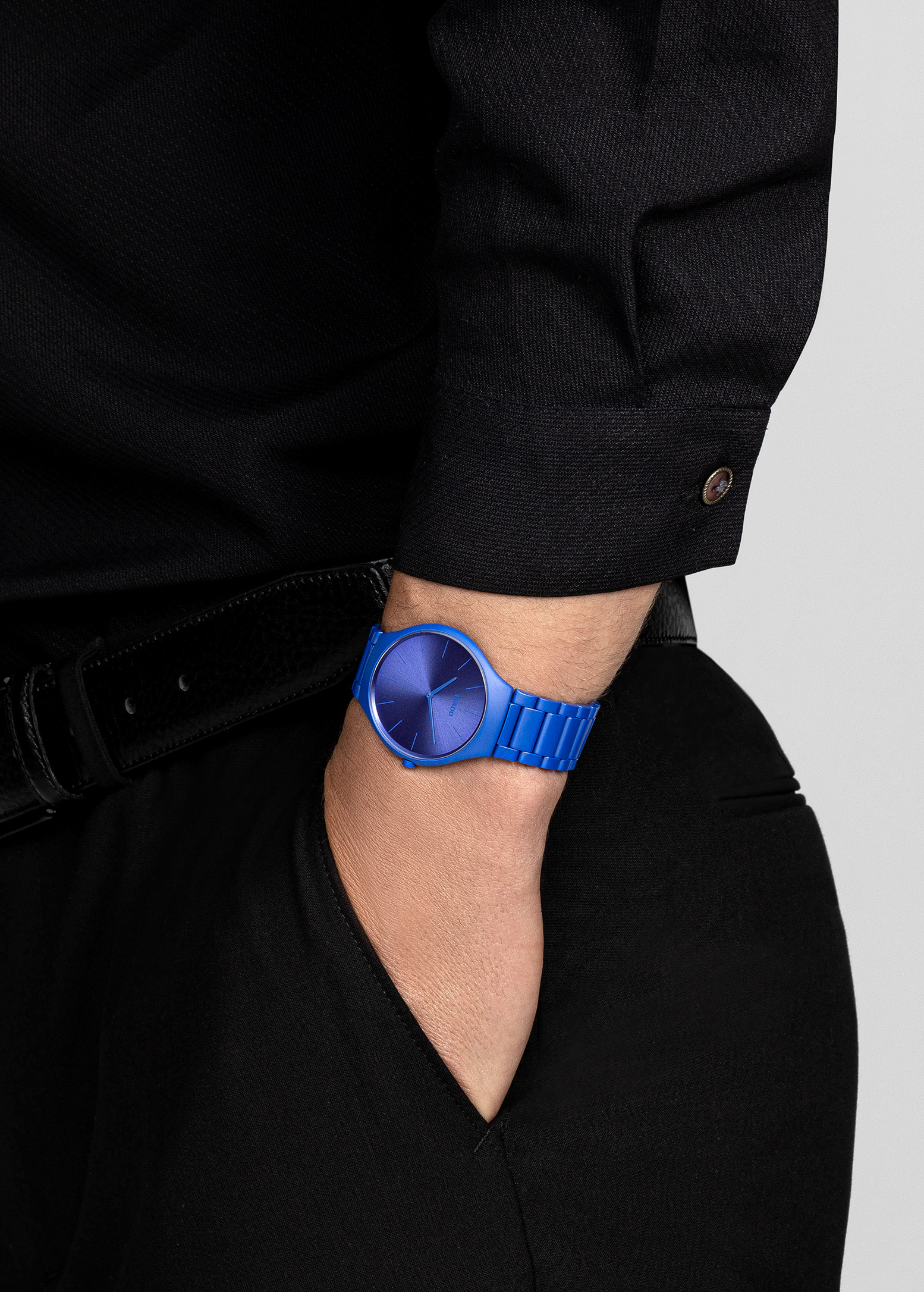 True Round Thinline Les Couleurs™ Le Corbusier Spectacular ultramarine ...