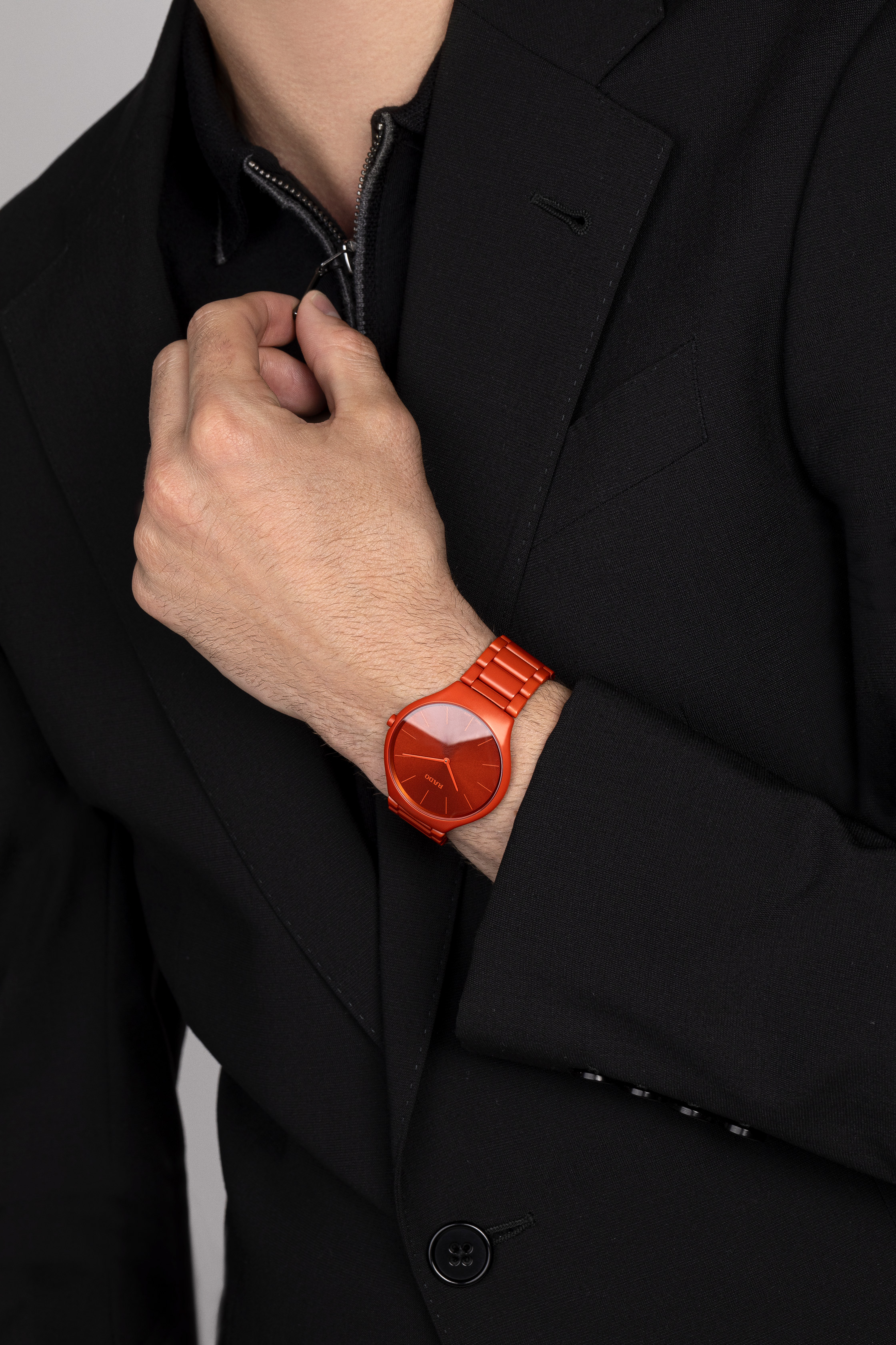 True Round Thinline Les Couleurs™ Le Corbusier Powerful orange 4320S ...