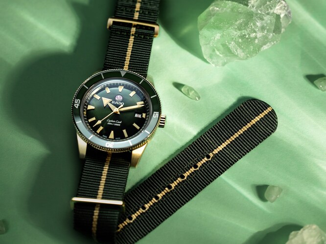 Captain Cook Automatic Bronze Men Bronze Watch R32504317 | Rado® India