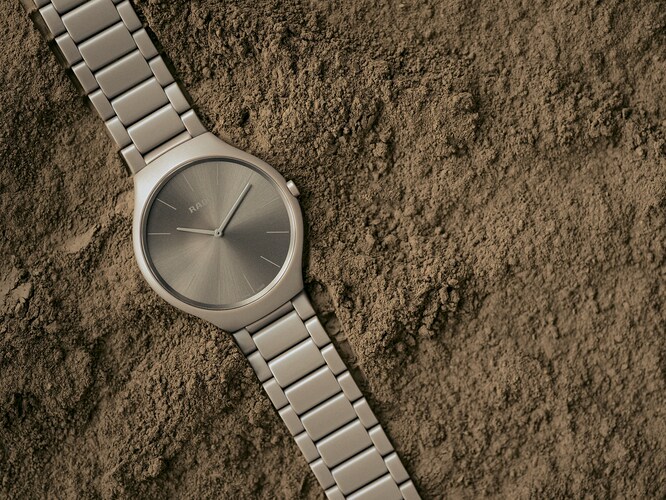True Round Thinline Les Couleurs™ Le Corbusier Grey brown natural umber ...